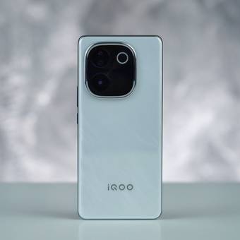 iQOO Z9s Pro - Full Specifications & Price in India (17th March 2025 ...