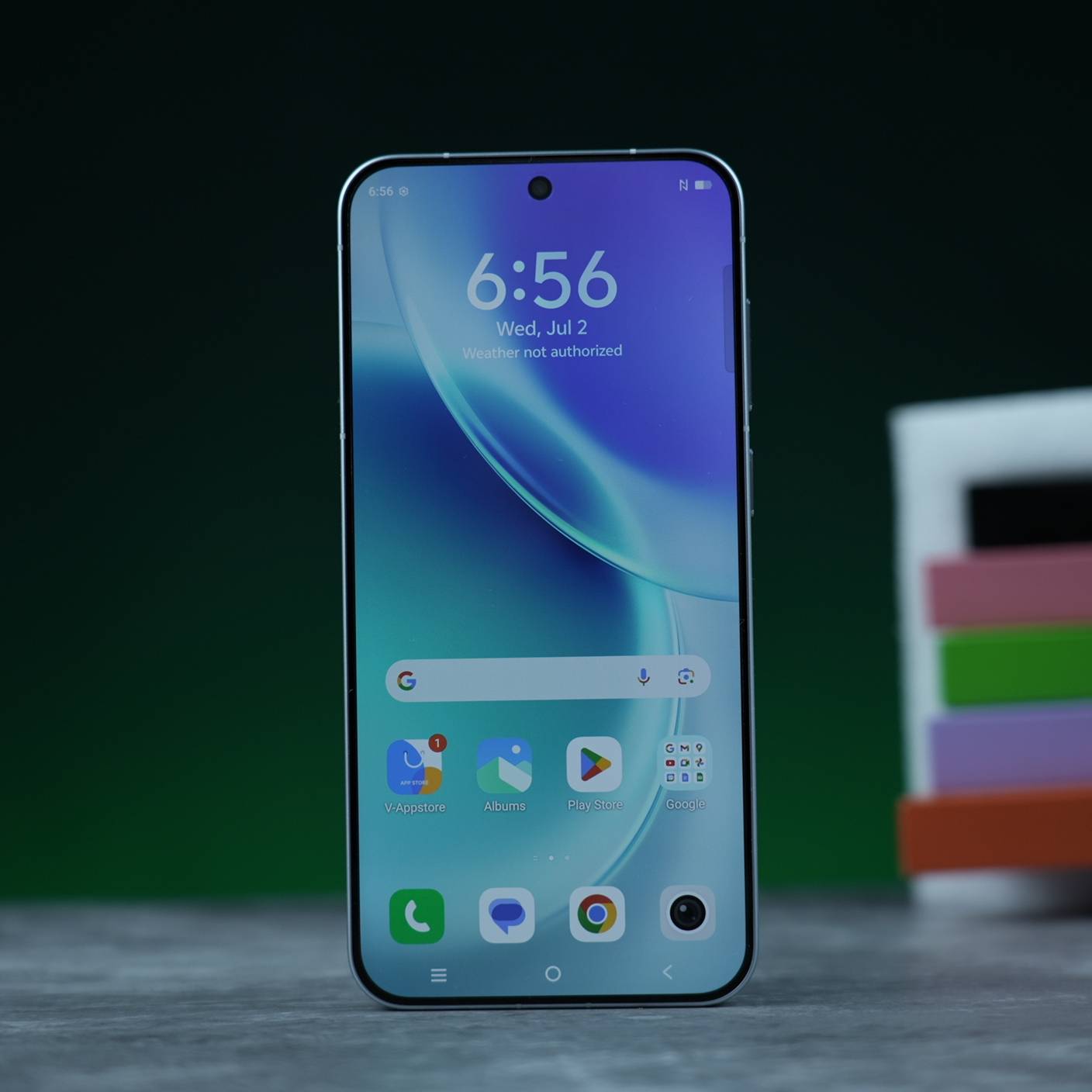 2025 made compact phones cool again, and Apple and Vivo took the lead ...