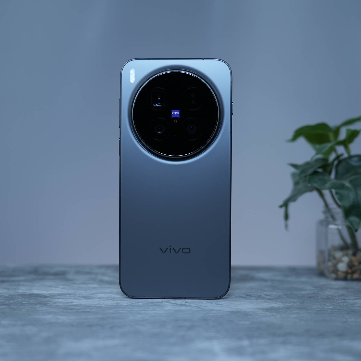 Vivo X300 series launching in India on December 2nd with Telephoto ...